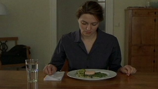 Watch Mostly Martha Online | 2001 Movie | Yidio