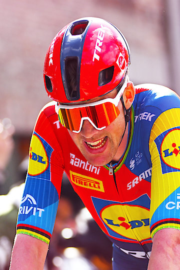 Watch Giro d'Italia | Stage 3 Online | 2025 Movie | Yidio