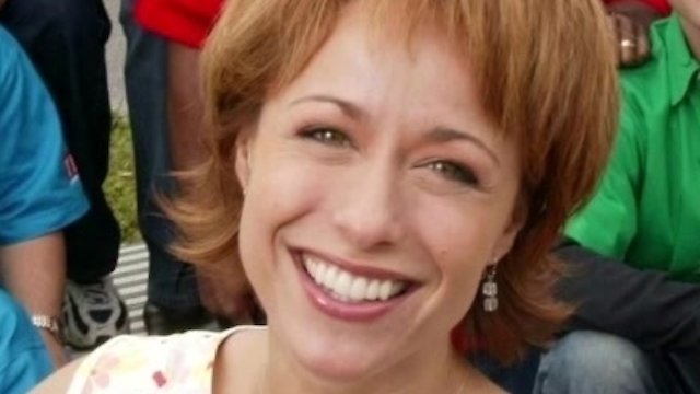 Watch Trading Spaces Streaming Online - Yidio