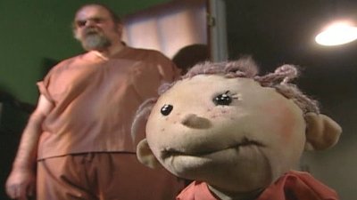 Watch Puppets Who Kill Season 1 Episode 7 - Cuddles Goes to Jail Online Now