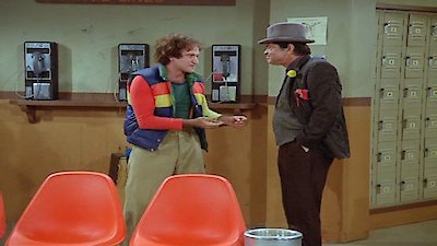 Watch Mork and Mindy Season 3 Episode 65 - Mork and The Bum Rap Online Now