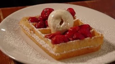 Watch Bizarre Foods: Delicious Destinations Season 6 Episode 3 ...