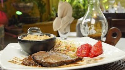 Watch Bizarre Foods: Delicious Destinations Season 6 Episode 15 ...