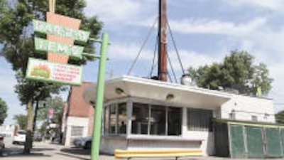 Watch Bizarre Foods: Delicious Destinations Season 6 Episode 26 ...