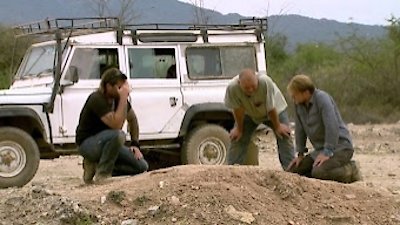 Watch Mine Hunters Season 1 Episode 5 - Dynamite Garnet Online Now