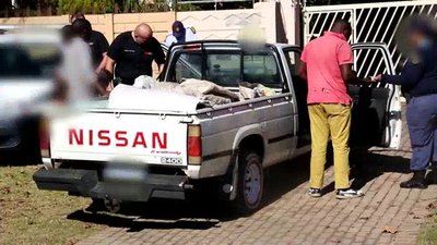 Watch Night Guard Season 1 Episode 4 - Episode 4 Online Now