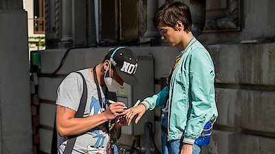 Watch Ruxx Season 1 Episode 4 - Love Thy Neighbor Online Now