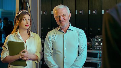 Watch Roosters Season 1 Episode 6 - Return of the Rooster Online Now